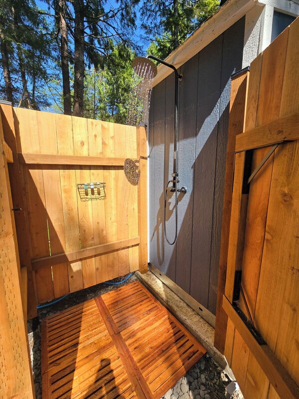 Experience Coastal Bliss In A Stunning Glass House Glamping Retreat - Copalis Beach, WA