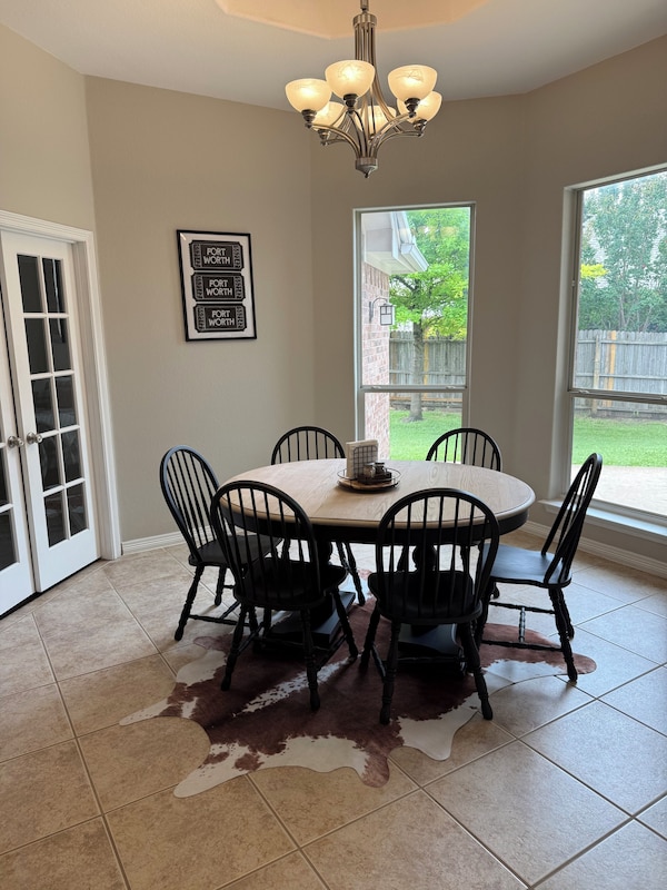 Come On Over To The Wild L Casita, Kick Your Boots Off, Relax And Stay Awhile! - Fort Worth, TX
