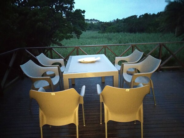 Tranquil Beach House In Southbroom Are, Marina Beach, With Stunning Lagoon Views - Southbroom