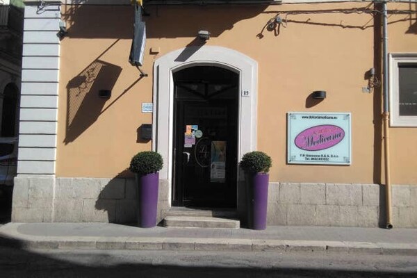 Homerez - Charming House In Scicli With Jacuzzi - Scicli