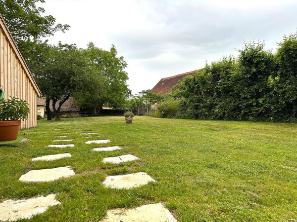 Gîte Les 3 Chats à Autry-issards, Charme & Confort Pour 8 Pers. - Le Moulin de la Tour
