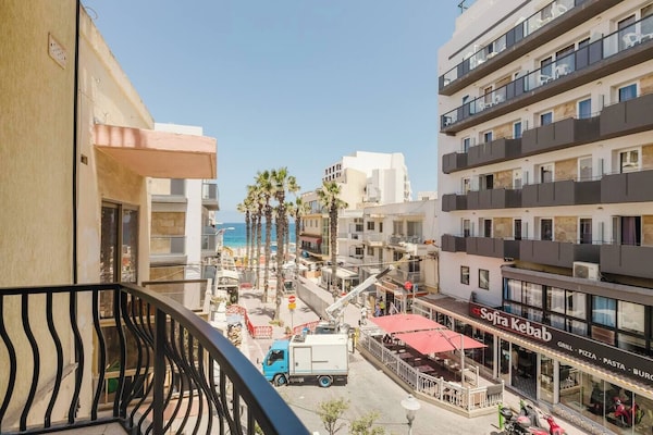This Apartment Is A 3 Bedroom(s), 2 Bathrooms, Located In San Pawl Il-baħar, Null. - Malta