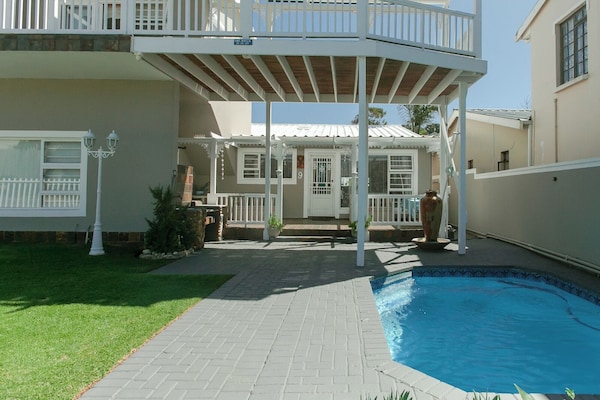 Surf N Sea   Beachfront Holiday Home - Jeffreys Bay
