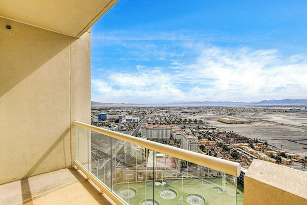 Mgm 1br With Pool & Top Golf View, Balcony 20602 - Las Vegas, NV