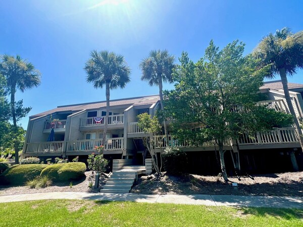 Best Value Simple Courtside Beach Villa 2 Pools - Seabrook Island, SC