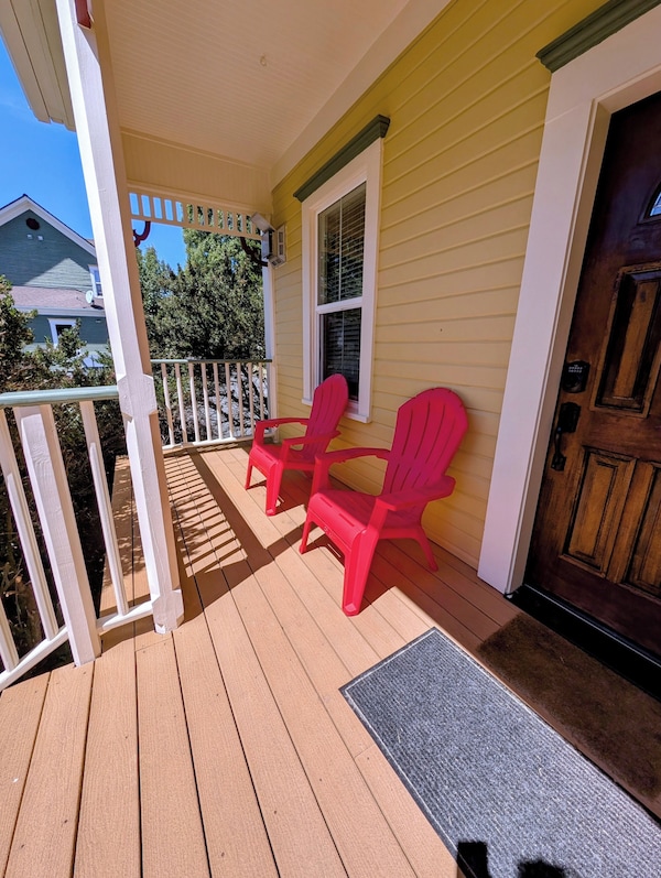 One-bedroom Suite Near Downtown (Argyle Suites-hsa) - Friday Harbor, WA