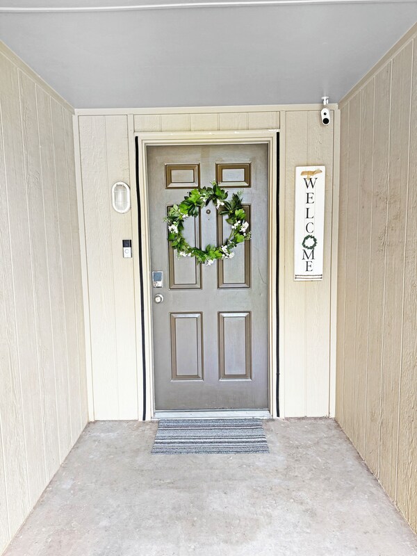 3-bdr House In Beautiful Mustang With Highspeed Wifi,   New Furniture Throughout - Oklahoma City, OK