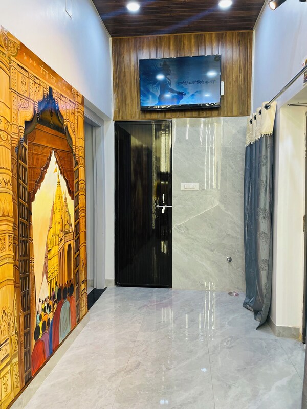 A Premium Stay In The Heart Of Varanasi  Welcome To Rudransh Vintage Home - ワーラーナシー