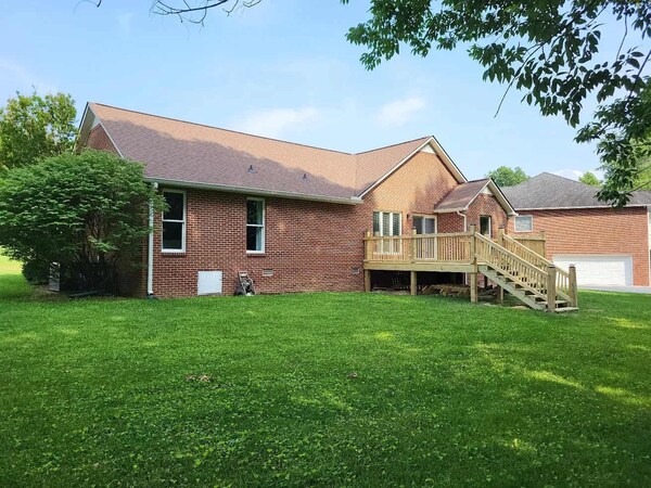 Cookeville Family  Retreat 3br Home With Yard Close To Ttu & Town - Cookeville, TN