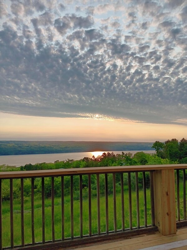 Stunning Lake Views Wine Country, - Seneca Lake, NY