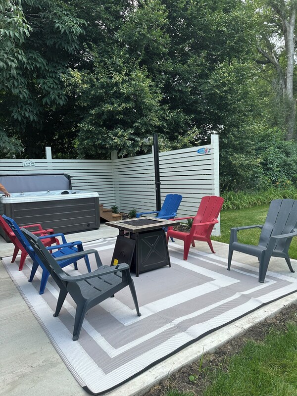 Hot Tubo, 3bedroom House In Delightful West Des Moines Withwifi, Ac,fitness Room - Des Moines, IA