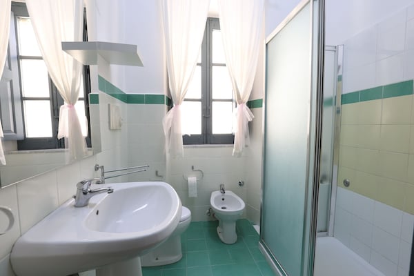 Condominio-apartamento-baño Privado-vista A La Ciudad-taurus Apartment Taormina - Taormina