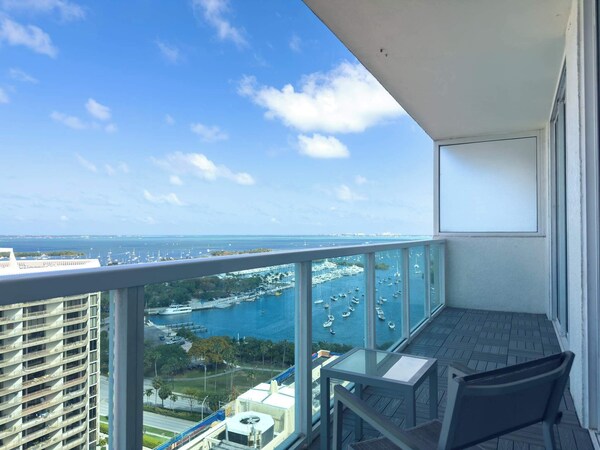 Mvr Need Space, Style - Book This Suite - Kendall, FL