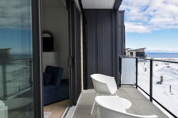 Luxury Saratoga Beach Town Home - バンクーバー島