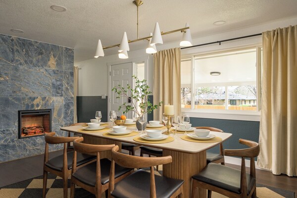 Your Ultimate Arvada Retreat  Designed For Memorable Group Getaways! - Golden, CO