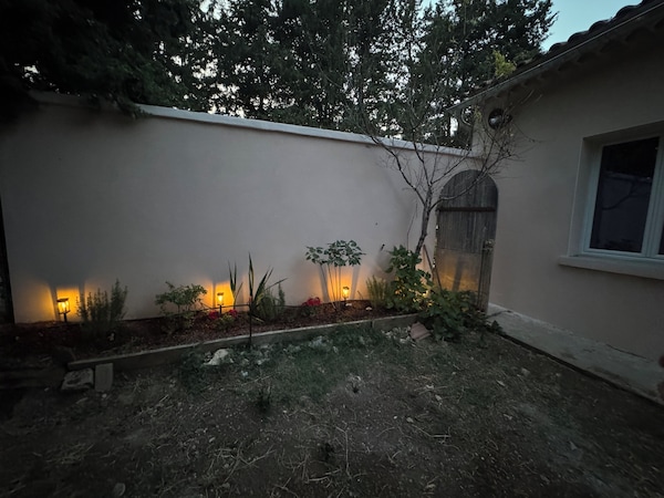 Logement Au Milieu Des Près (Alpilles, Eygalières, Provence), Animaux Acceptés - Orgon