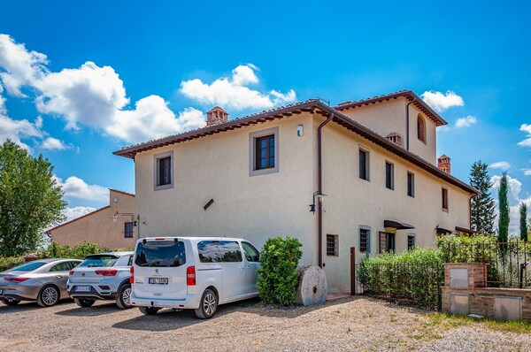 Deluxe Apartment - San Gimignano