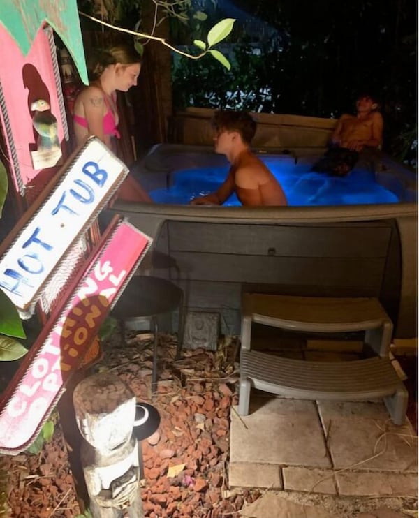 Palm Beach Tropical Hot-tub Pool Hide-a-way Suite - Palm Beach, FL