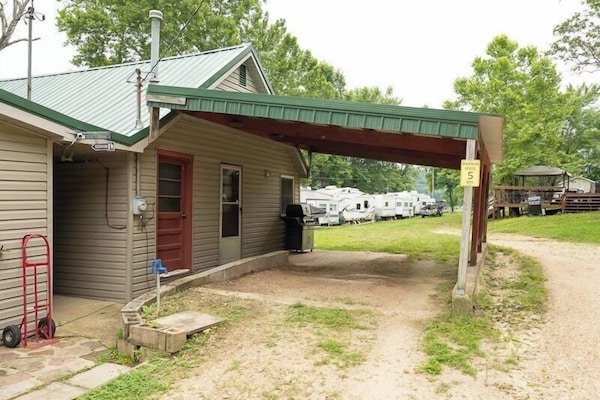 The Cabin At Prairie Hollow Camp: Lake Access, Boat Slip And More! - Camdenton, MO