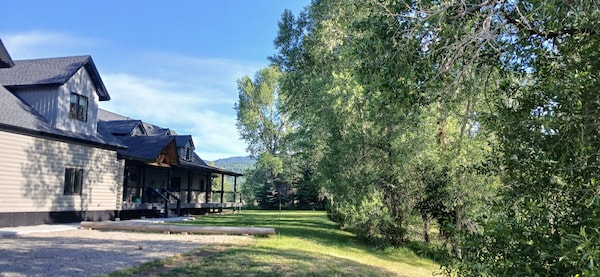 Cottonwood Comfort!  New 2 Bedroom, 1 Bath, Ac, Loft Apartment - Swan Valley, ID