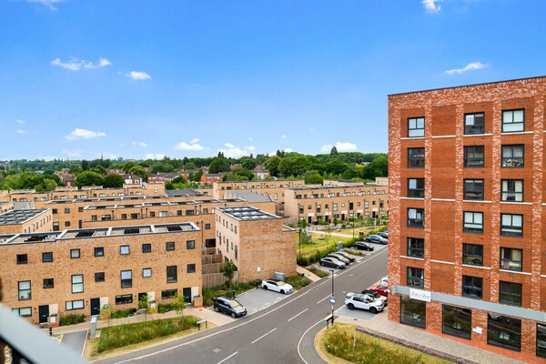 Luxury 2 Bedroom - Juliette Balcony - Fast Wi-fi - Netflix - Warwickshire