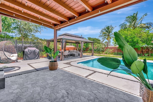 Tulum Vibes House.\nperfect For Relaxation And Entertaining. - Jupiter, FL