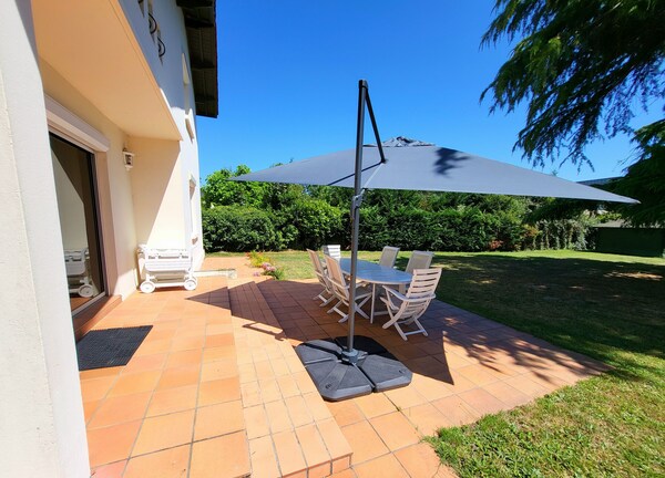Holiday Home 'De Monzie, Bazas Centre' With Private Terrace, Private Garden And Wi-fi - Bazas