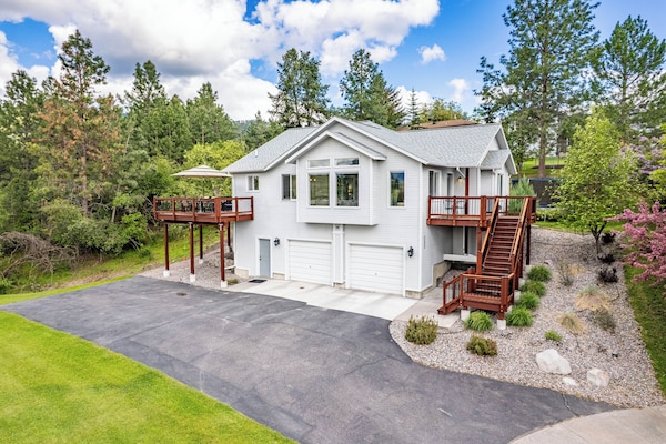 Modern Missoula Home With Ac, Wifi, Space For 10 & Beautiful Mountain Views! - Missoula, MT