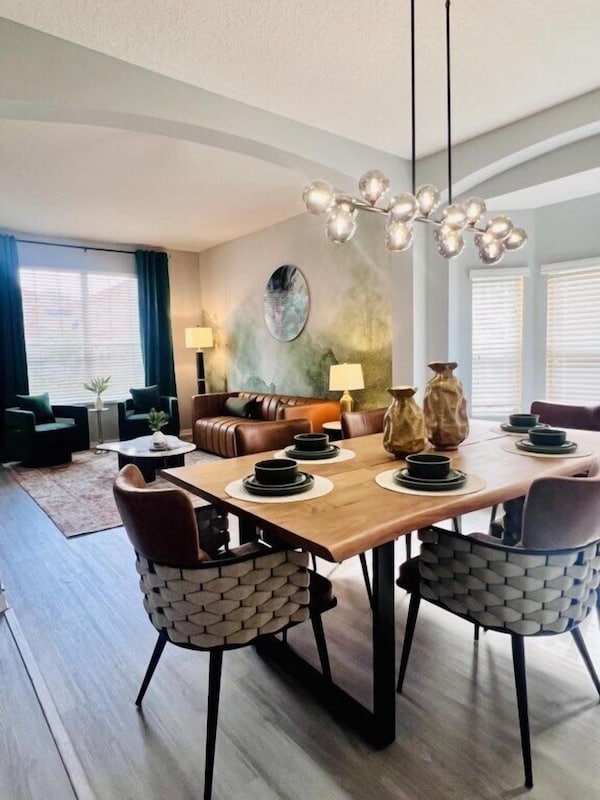 New Luxury Solana Home - Davenport, FL