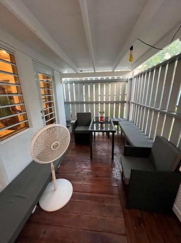 Garden Studio / Dickinson Bay / On-site Car Rental - Saint John's