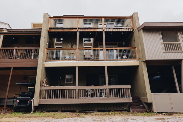 Home In Point Venture Resort On Lake Travis W/ Community Pool And Private Beach - Lake Travis, TX
