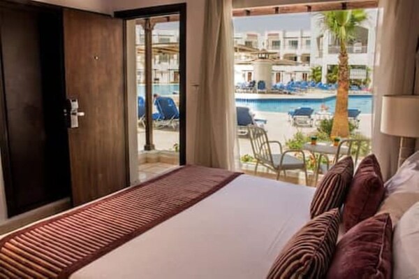 Sharm All-inclusive Delights: Pools, Live Shows & Watersports - Sharm El-Sheikh