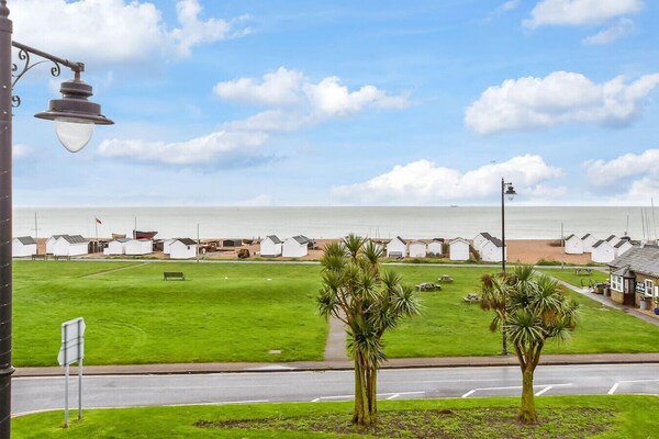 Deal - Stunning Seaviews From Lounge - 3bed + 3bth - ディール