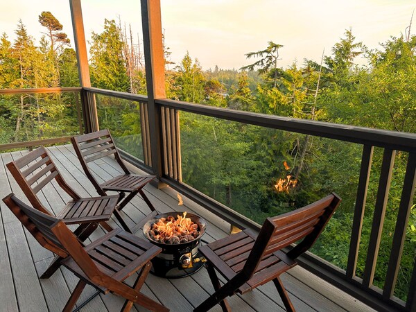 Panoramic Rainforest & Ocean Views, Fire Pit & Ev Plug In Ucluelet - Ucluelet