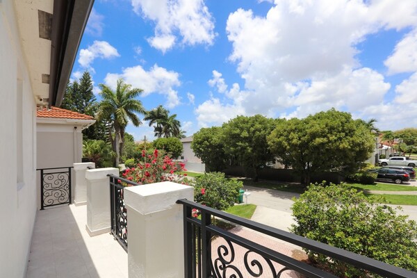 Miami Home W/private Pool -15min From Kendall Exec Airport - Wifi - Free Parking - Everglades, FL