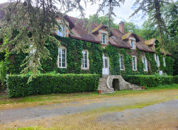 Gîte Du Château - 18 Personnes - Centre De La France - Au Coeur Du Berry - Indre