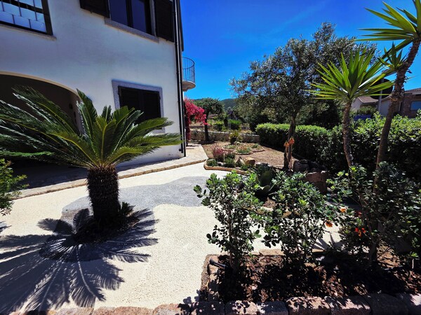 Work, Recharge, Relax  Sea View Villa With Green Comfort - Badesi