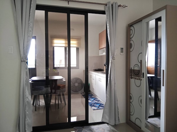 Habitación Asequible Con Cocina Completa En Calamba - Calamba