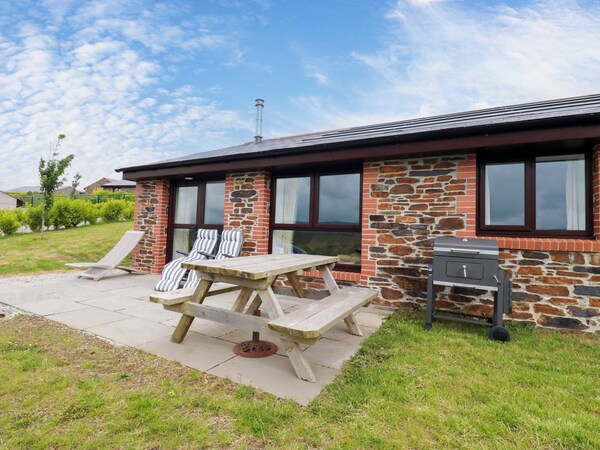 Folly View, Pet Friendly, With Open Fire In Illogan - Pool