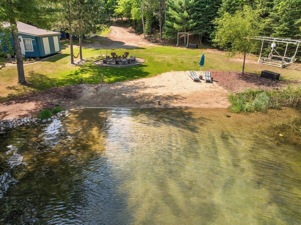 Private Resort Style Cabin - Three Bedroom, One Bath, Unique Bunkhouse And Private Beach - Scenic State Park, Bigfork