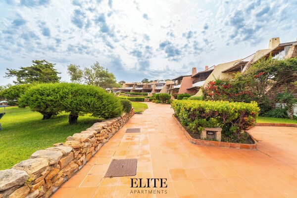 Villa On The Gulf Of Pevero With Access To The Sea - La Maddalena