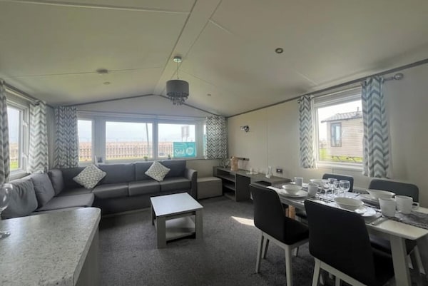 Caravan Phoenix - Rhyl