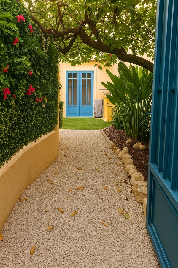 Charming 1-bedroom House And Garden With Ac, Wifi In Delightful Old Antibes - Antibes