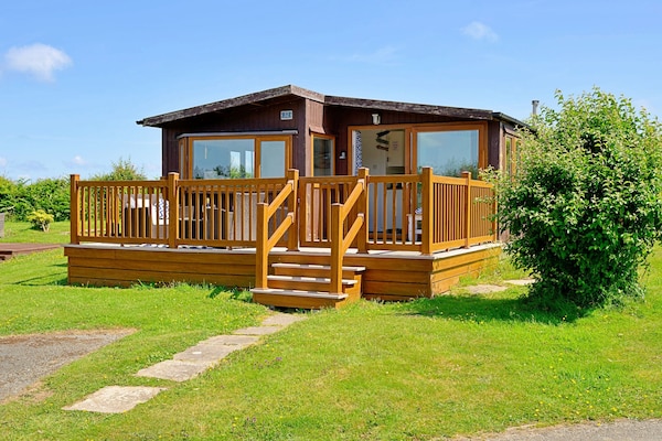 Finest Retreats - Forest Lodge - North Wales