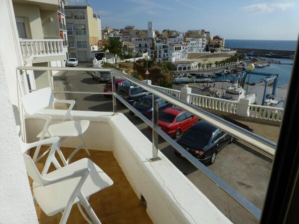 Dolphin - Sea Front Apartment - 4 Pax - L'Ametlla de Mar