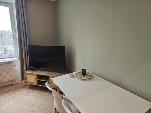 Central Oban 2br  Short Walk To Ferries & Harbour - Oban