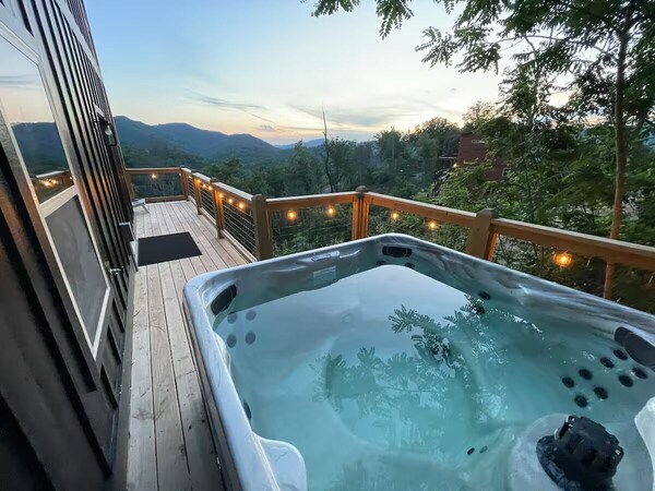 Cozy Chalet With Modern Styling*breathtaking Views - Townsend, TN