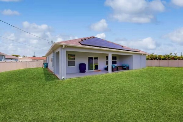 Coastal Haven Retreat - Port St. Lucie, FL