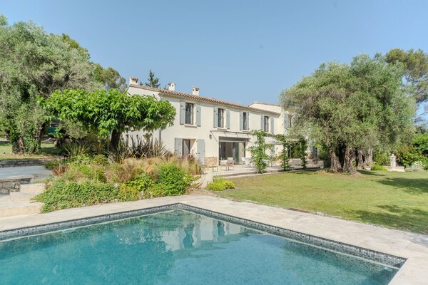 New- Exceptional Villa In Mougins - Swimming Pool - ムージャン