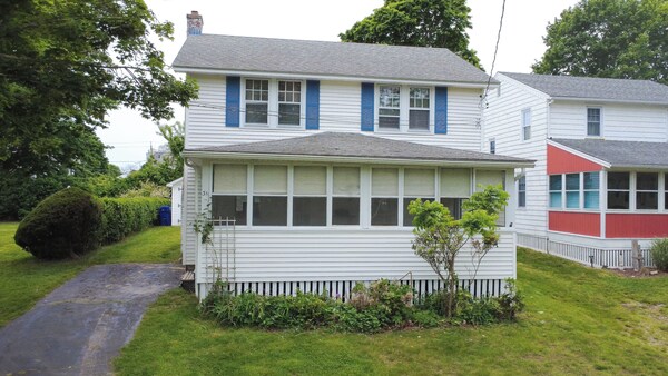 Vintage Cottage By The Sea - Walking Distance To The Beach - Old Lyme - Old Saybrook, CT